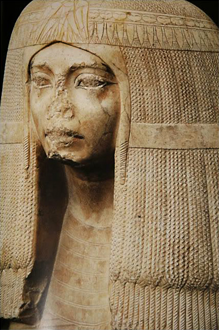 Il generale Nakhtmin e la moglie Mutnodjmet, membri di alto livello ...